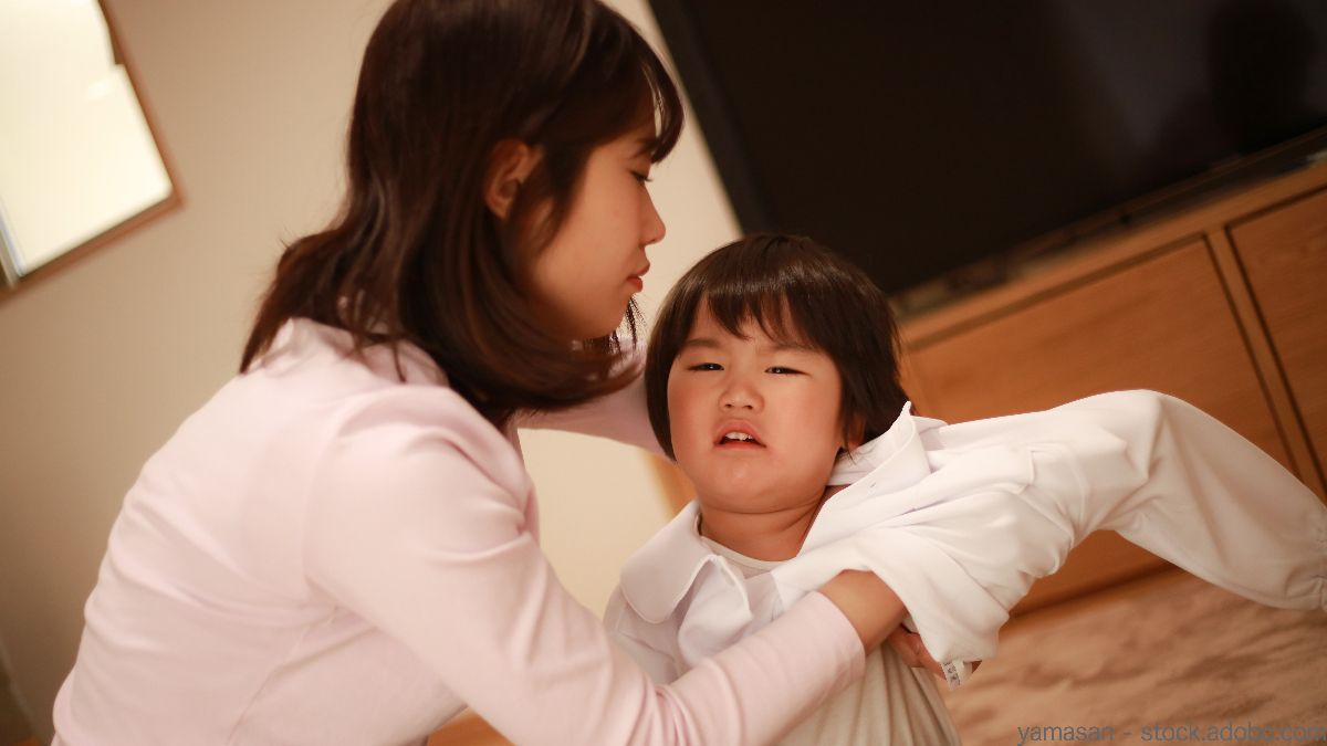 イヤイヤ期の子どもが着替えるコツやママが意識したこと｜子育て情報メディア「KIDSNA STYLE」